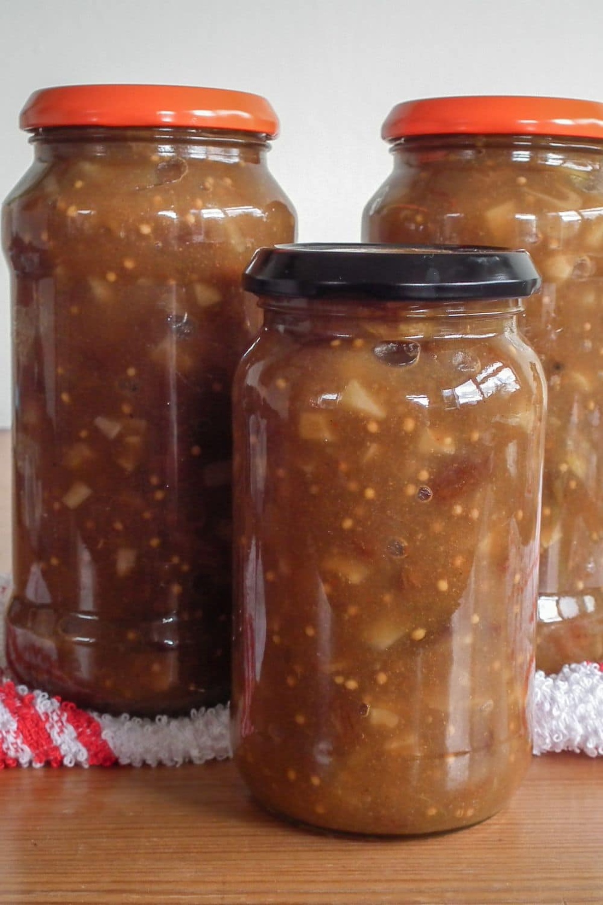 Zingy Mary Berry Apple Chutney Recipe - Worth Pinning
