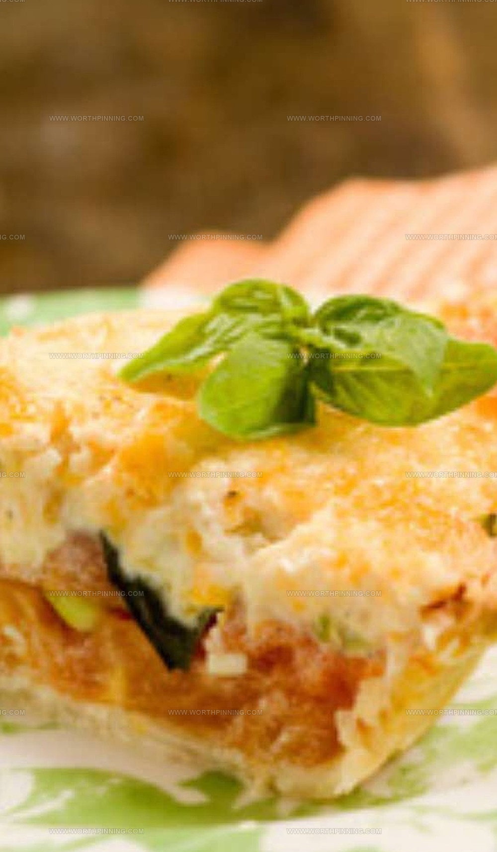 Quick & Tasty Paula Deen Tomato Pie Recipe for Summer Joy - Worth Pinning