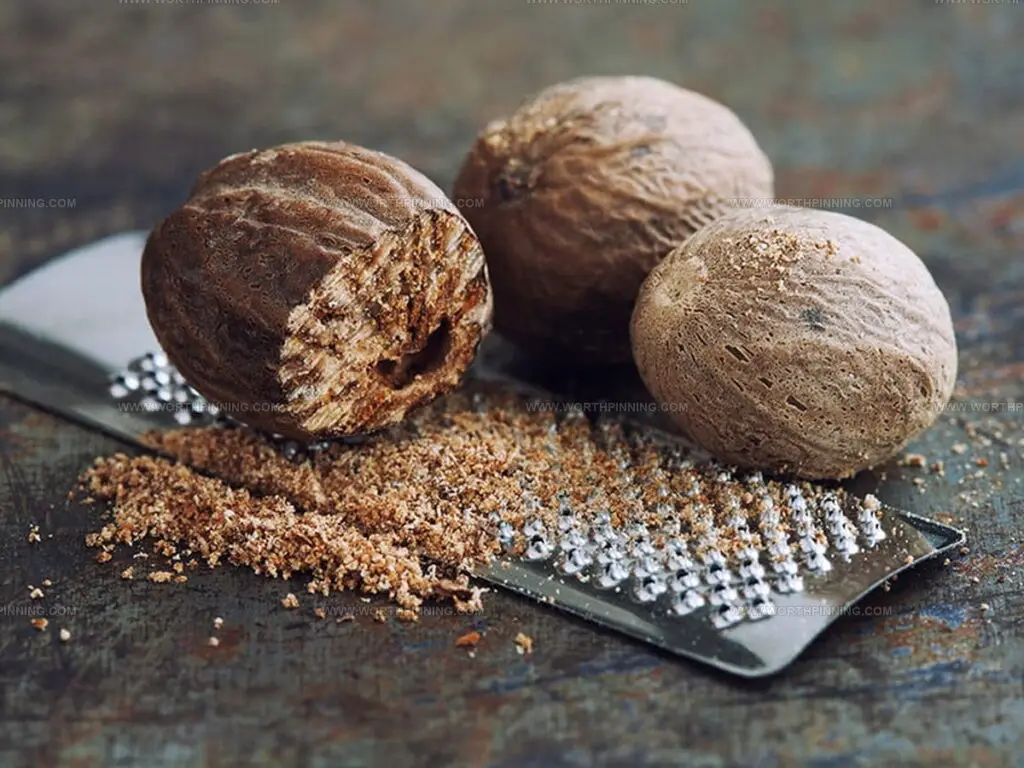 What Does Nutmeg Taste Like? A Flavorful Journey to Discover - Worth ...